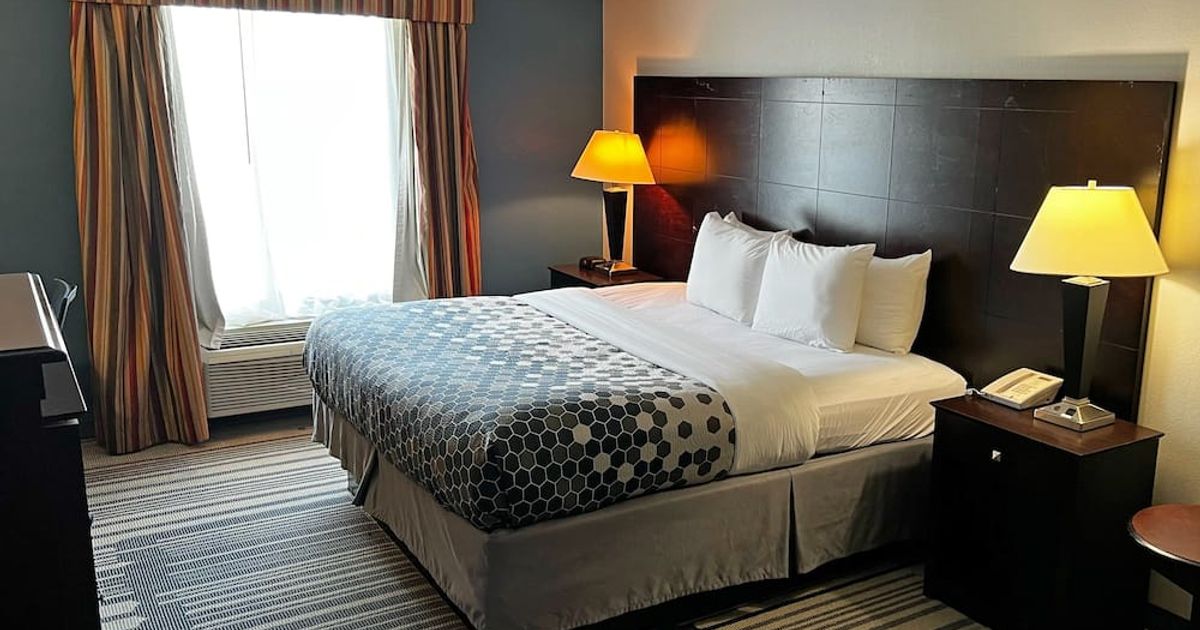 Super Inn and Suites Philadelphia from $61. Philadelphia Hotel Deals ...