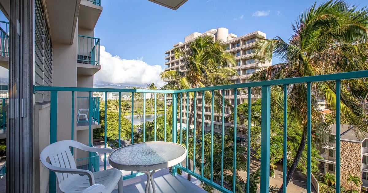 Aqua Aloha Surf Waikiki from $68. Honolulu Hotel Deals & Reviews - KAYAK
