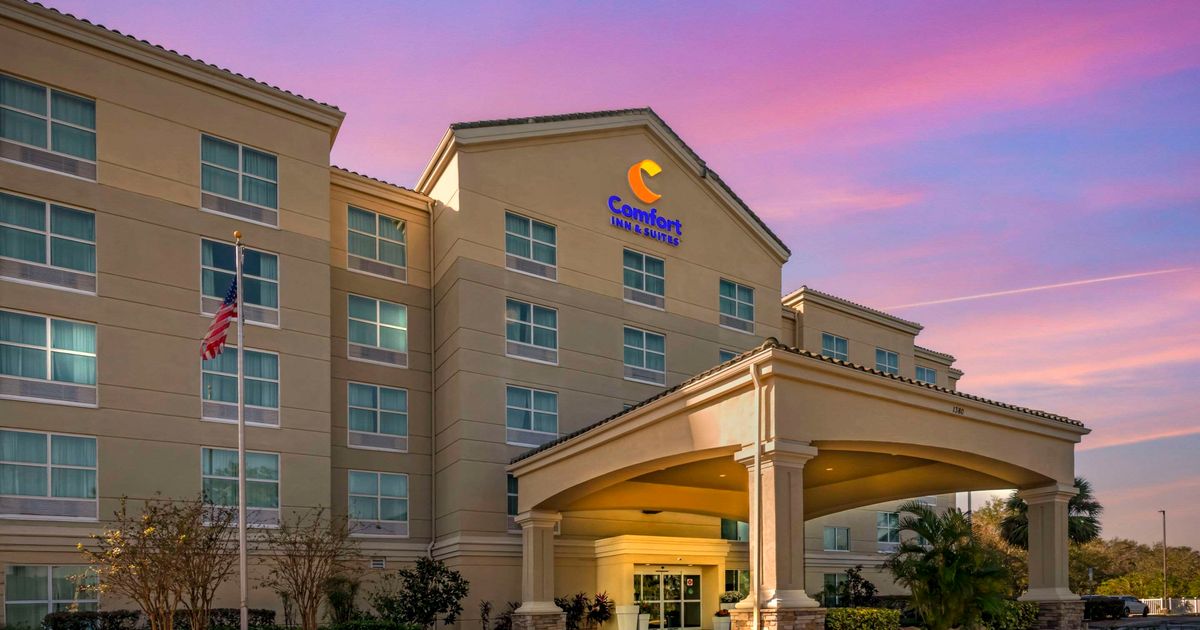 Comfort Inn & Suites Tavares North from $90. Tavares Hotel Deals ...