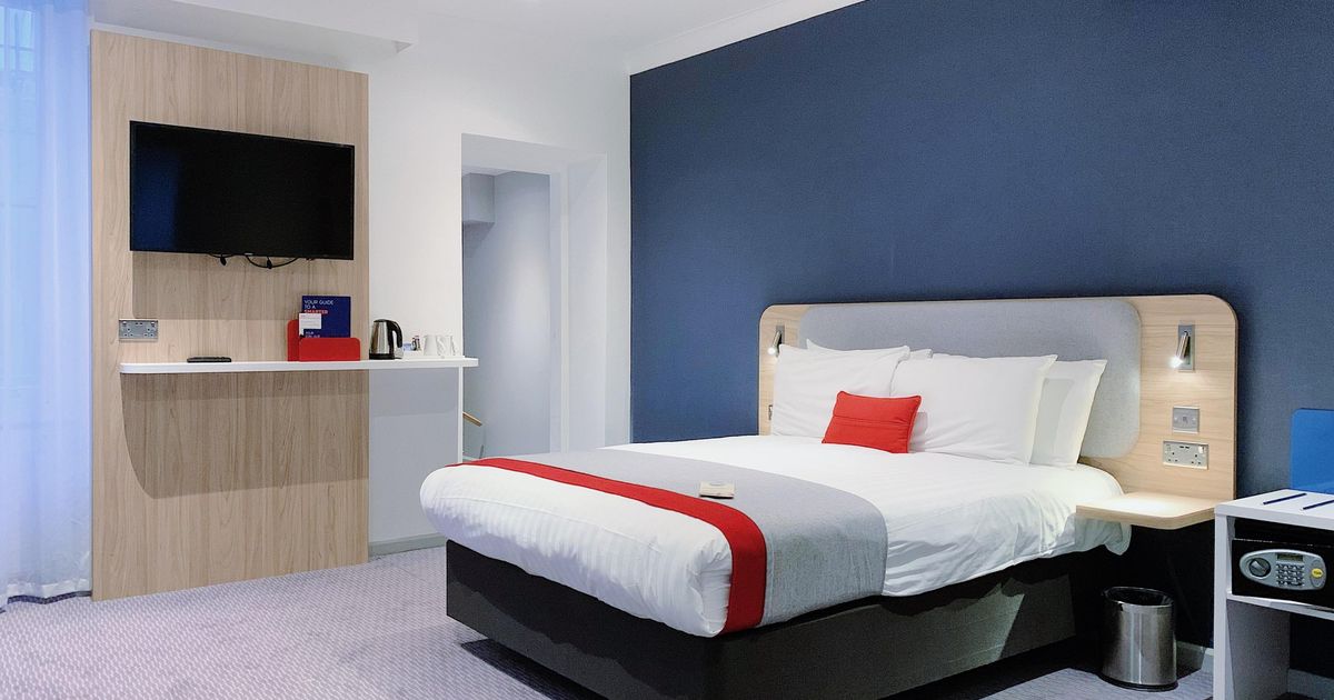 Holiday Inn Express London - Victoria By IHG from $97. London Hotel ...