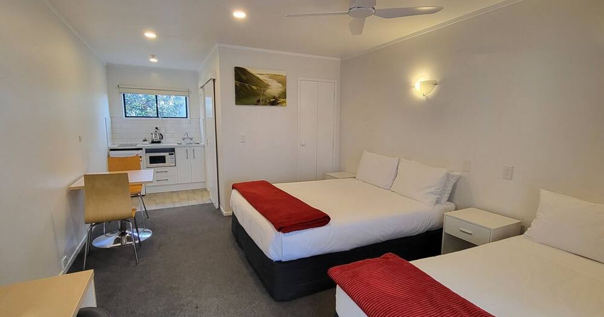 Manukau Motor Lodge from $81. Manukau Central Hotel Deals & Reviews - KAYAK