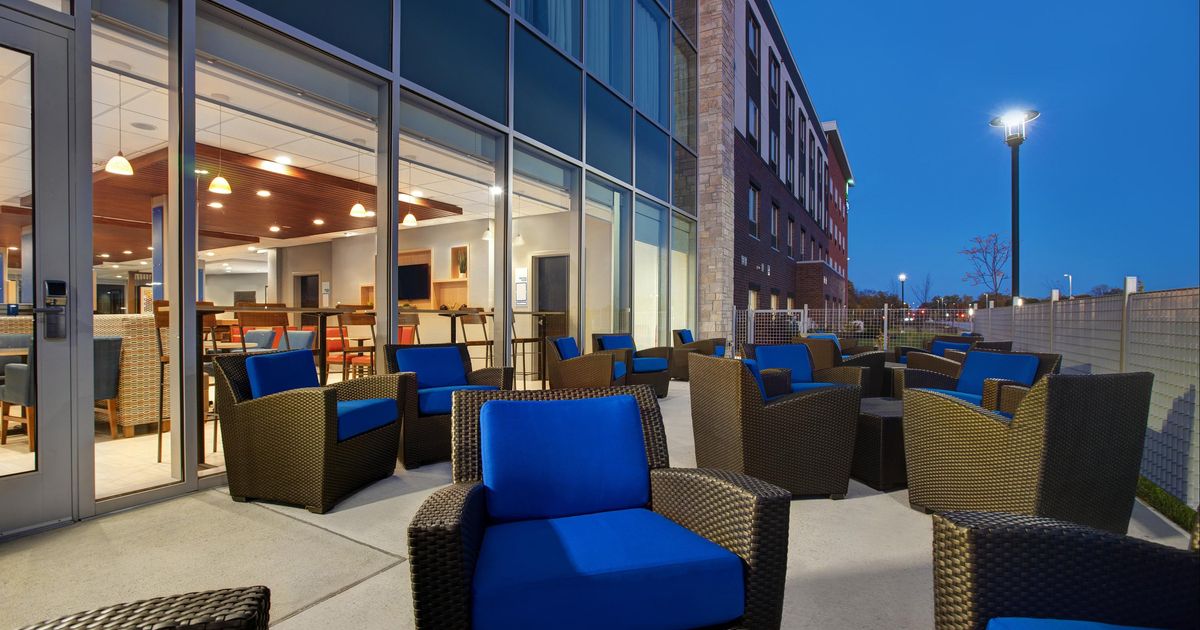 Holiday Inn Express & Suites Milwaukee - Brookfield By IHG from $83 ...