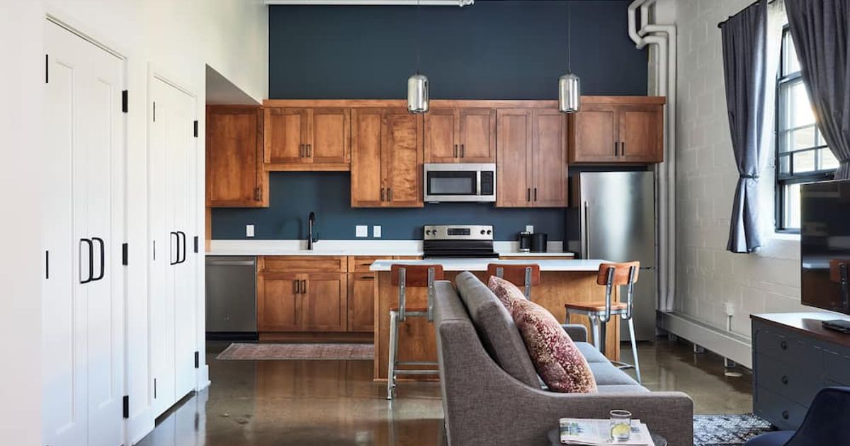 The Confluence Hotel from $94. Hastings Hotel Deals & Reviews - KAYAK
