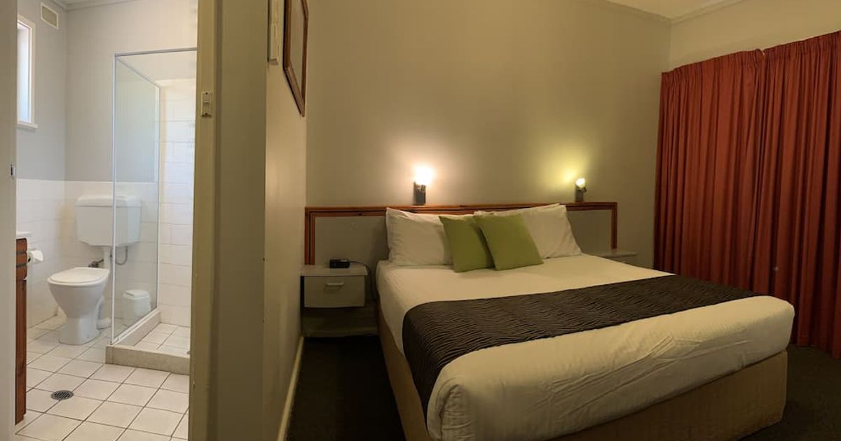 Orana Windmill Motel from $61. Gilgandra Hotel Deals & Reviews - KAYAK