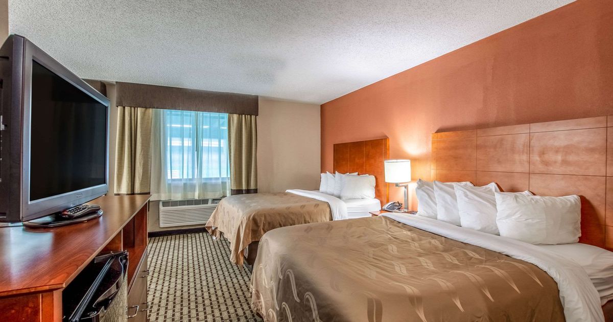 Country Inn and Suites by Radisson Muskegon MI from $72. Muskegon Hotel ...