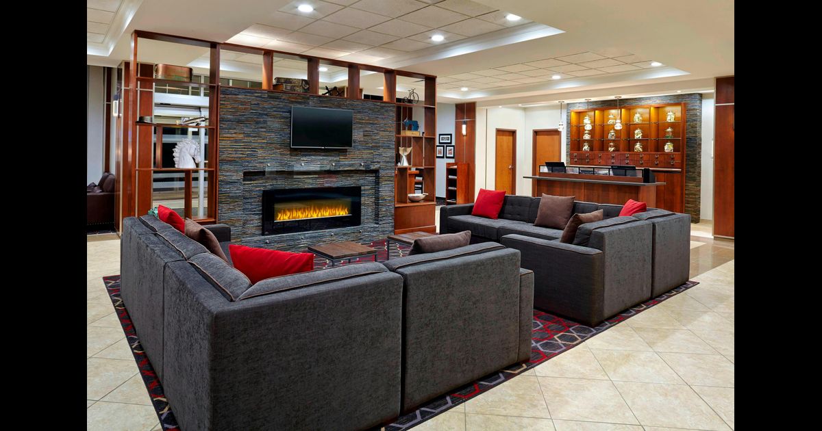 Four Points by Sheraton Moncton in Moncton, Canada from $90: Deals ...