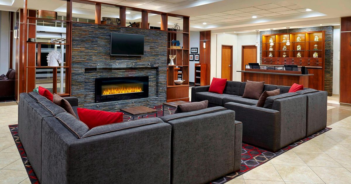 Four Points by Sheraton Moncton £67. Moncton Hotel Deals & Reviews - KAYAK