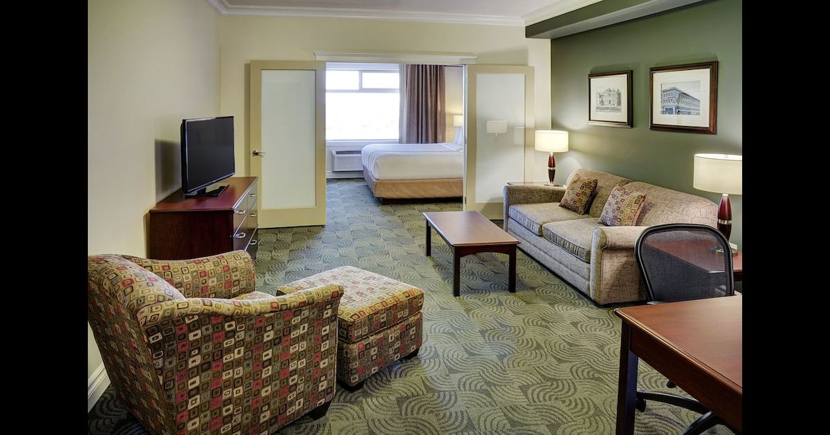 Chateau Nova Yellowhead in Edmonton, Canada from C$ 73: Deals, Reviews ...