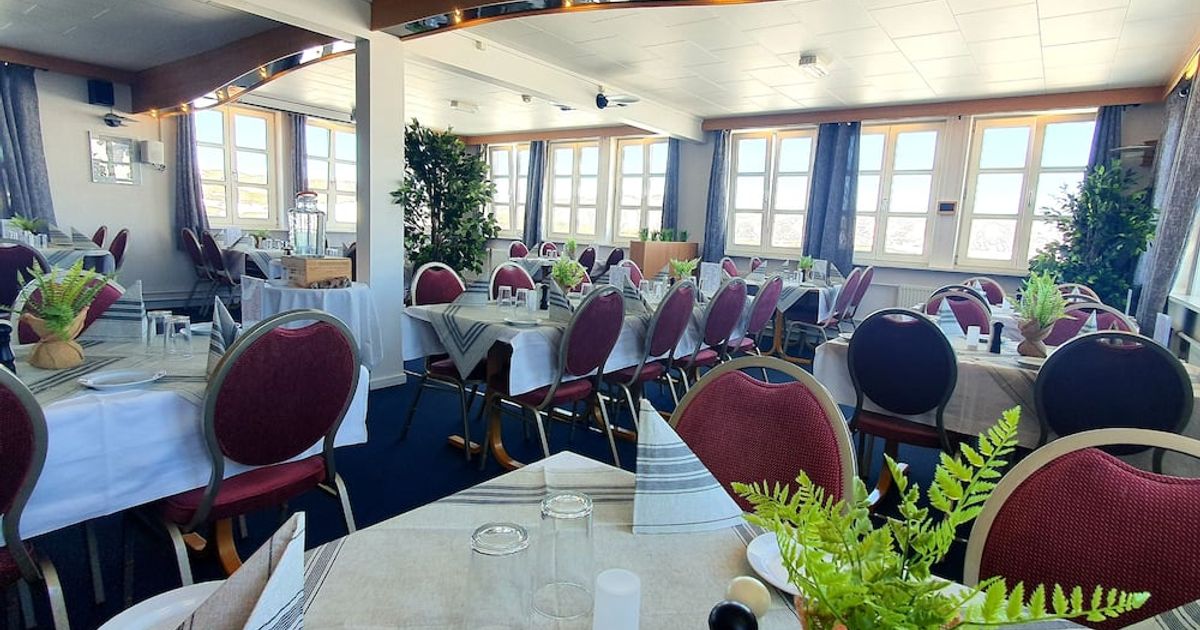 Hotel Kulusuk from $131. Kulusuk Hotel Deals & Reviews - KAYAK