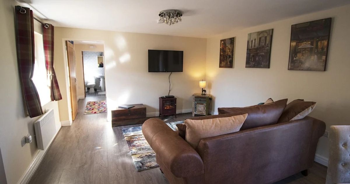 West Mead Cottage . Thornton Hough Hotel Deals & Reviews - KAYAK