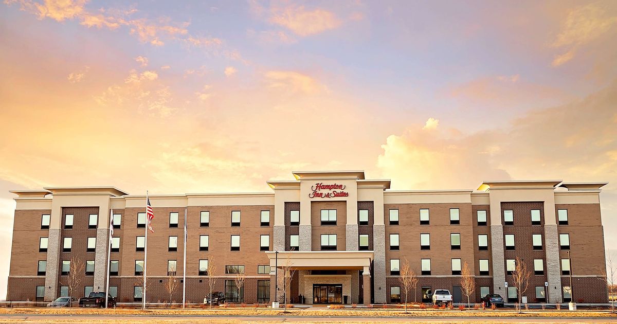 Hampton Inn & Suites by Hilton Dundee from $117. Dundee Hotel Deals ...