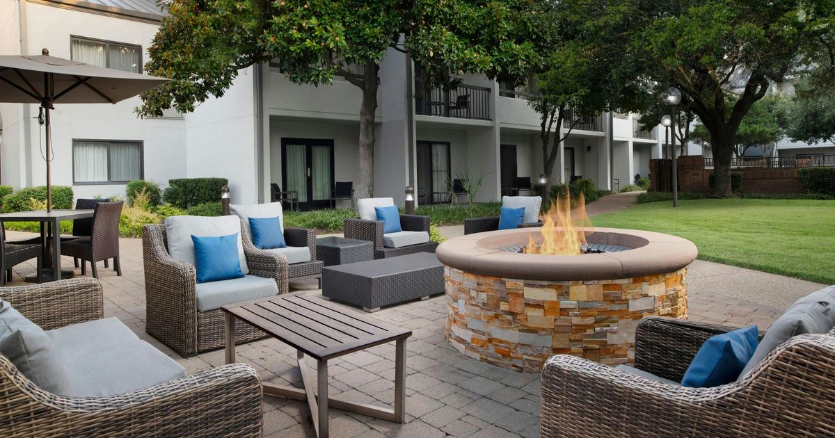 Courtyard by Marriott Dallas Las Colinas £70. Irving Hotel Deals ...