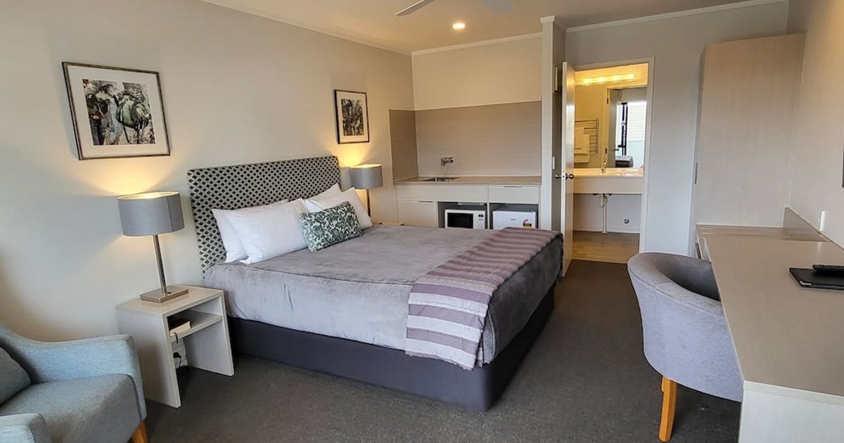 Manukau Motor Lodge from $73. Manukau Central Hotel Deals & Reviews - KAYAK