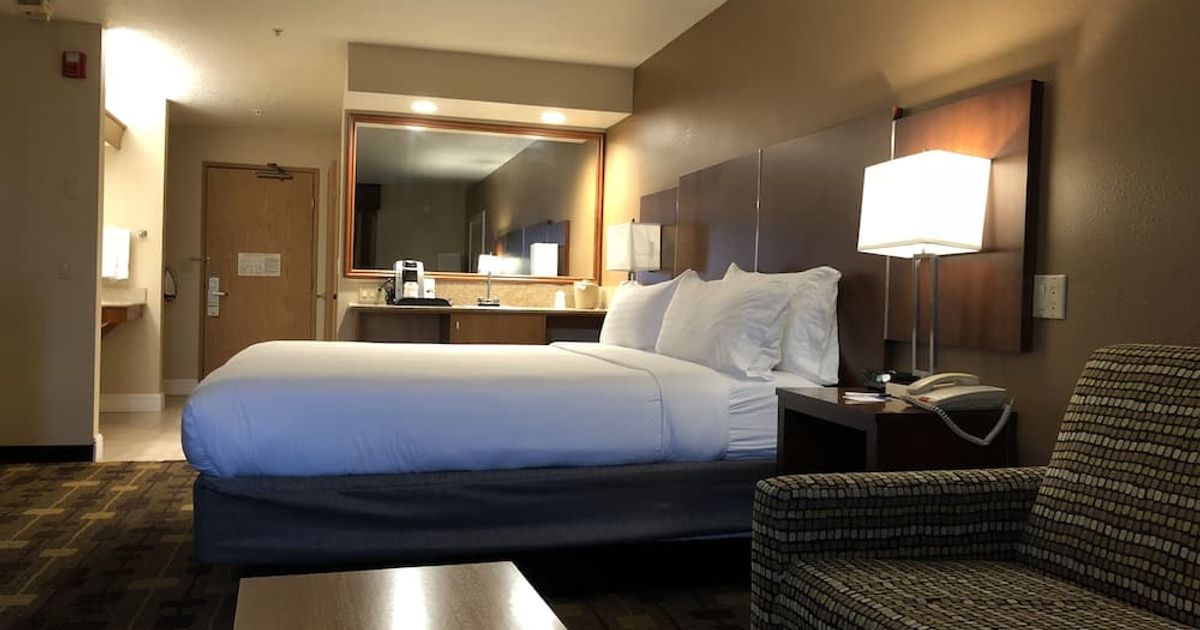 Holiday Inn Express & Suites Corning By IHG from $84. Corning Hotel ...