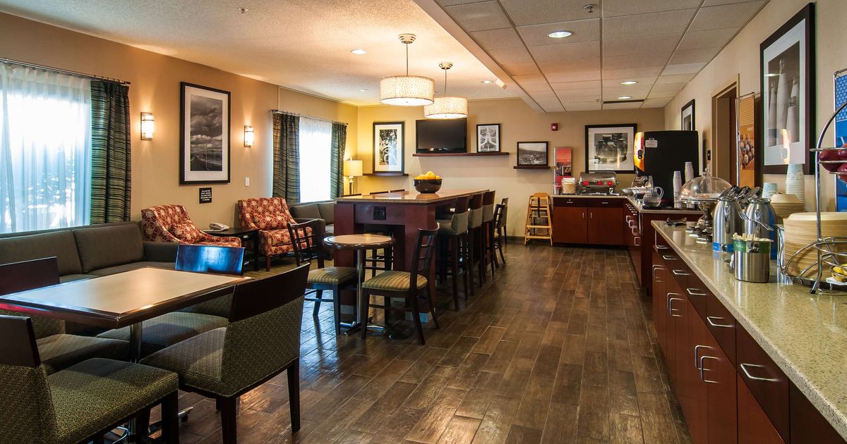 Hampton Inn Boise-Airport £66. Boise Hotel Deals & Reviews - KAYAK