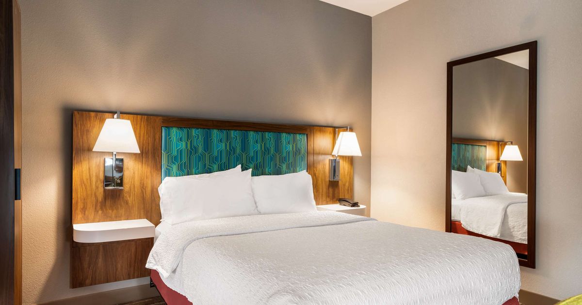 Hampton Inn Gadsden $183. Gadsden Hotel Deals & Reviews - KAYAK