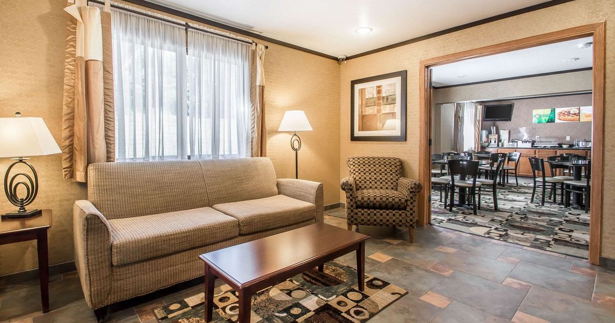 Quality Inn And Suites Decorah from $67. Decorah Hotel Deals & Reviews ...
