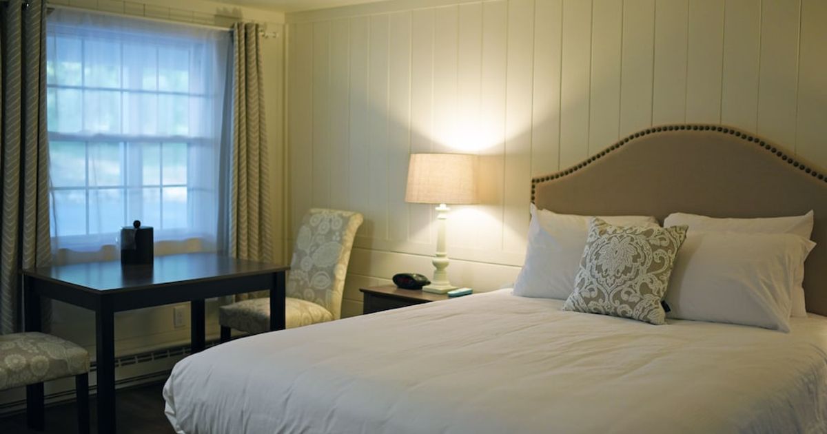 Sandwich Inn and Suites $129. Sandwich Hotel Deals & Reviews - KAYAK