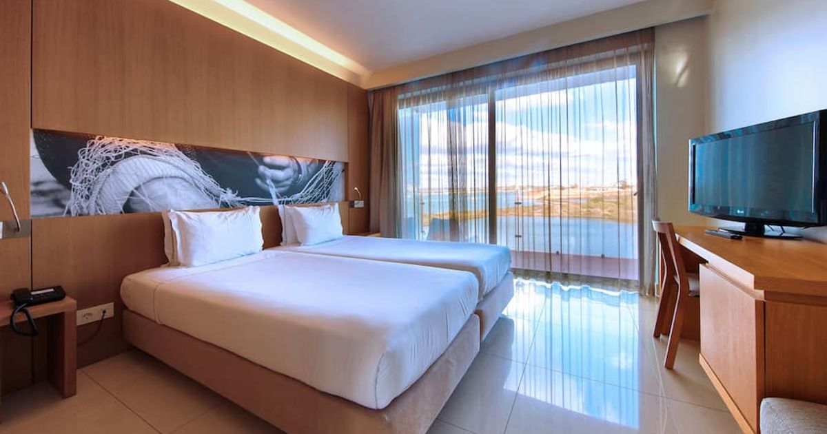 Agua Hotels Riverside desde 42 €. Hoteles en Lagoa - KAYAK