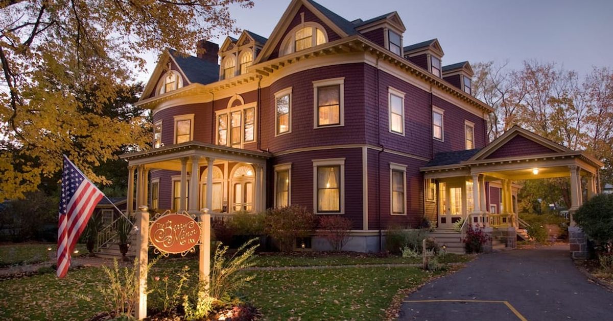 Berry Manor Inn from $281. Rockland Hotel Deals & Reviews - KAYAK