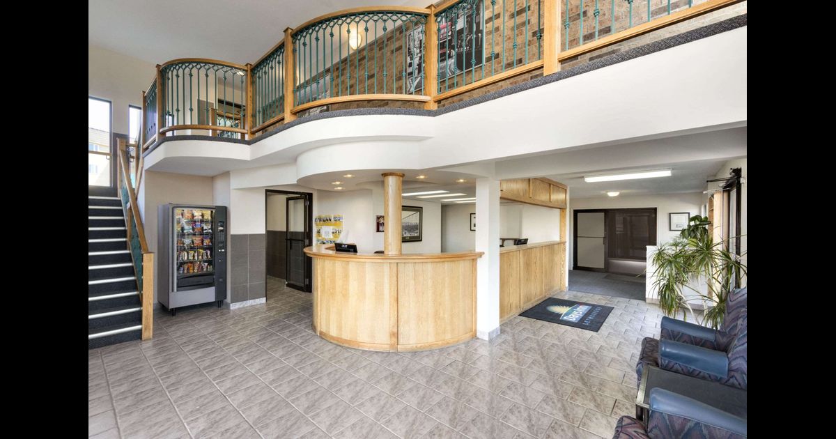 Days Inn by Wyndham Lethbridge in Lethbridge, Canada from C$ 71: Deals ...