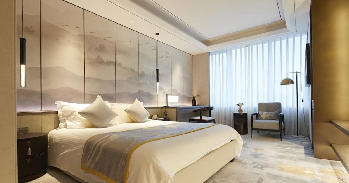 Tian Cheng Hotel Jin Jiang ₹ 6,323. Shanghai Hotel Deals & Reviews - KAYAK