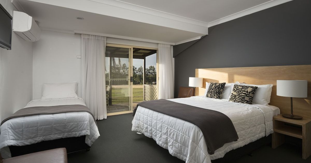 Harkham Lodge from $109. Pokolbin Hotel Deals & Reviews - KAYAK