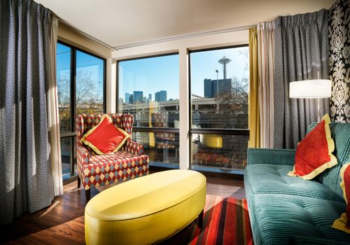 Staypineapple, The Maxwell Hotel, Seattle Center Seattle from $71 ...