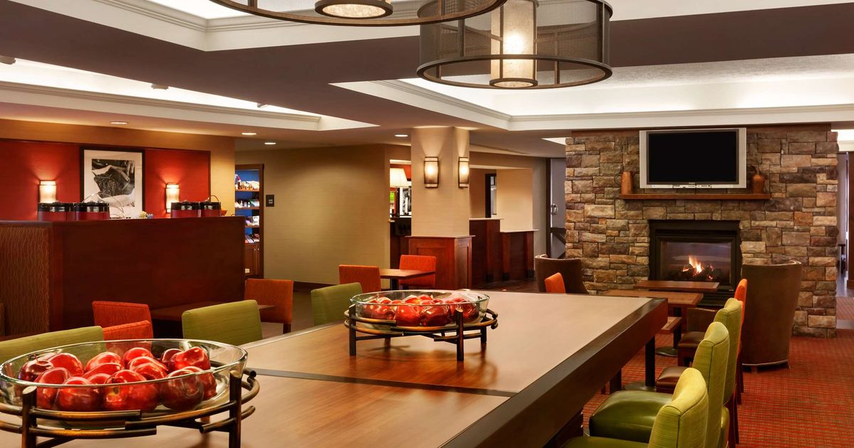Hampton Inn by Hilton Colchester from $94. Colchester Hotel Deals ...