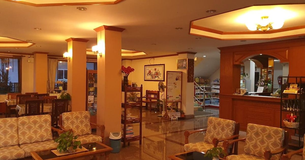 Ritzy House Hotel $24. Chumphon Hotel Deals & Reviews - KAYAK