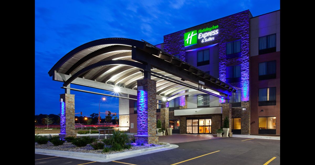 Holiday Inn Express & Suites Rochester West-Medical Center in Rochester ...