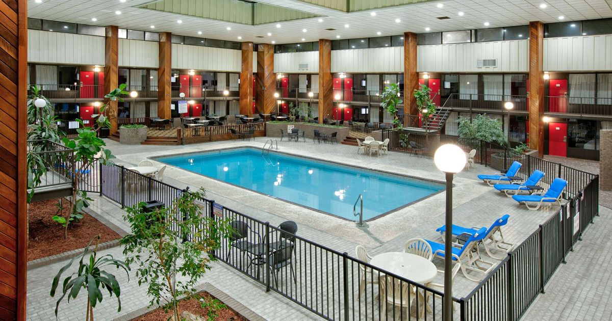 Ramada by Wyndham Diamondhead I-10/Gulfport from $65. Diamondhead Hotel ...
