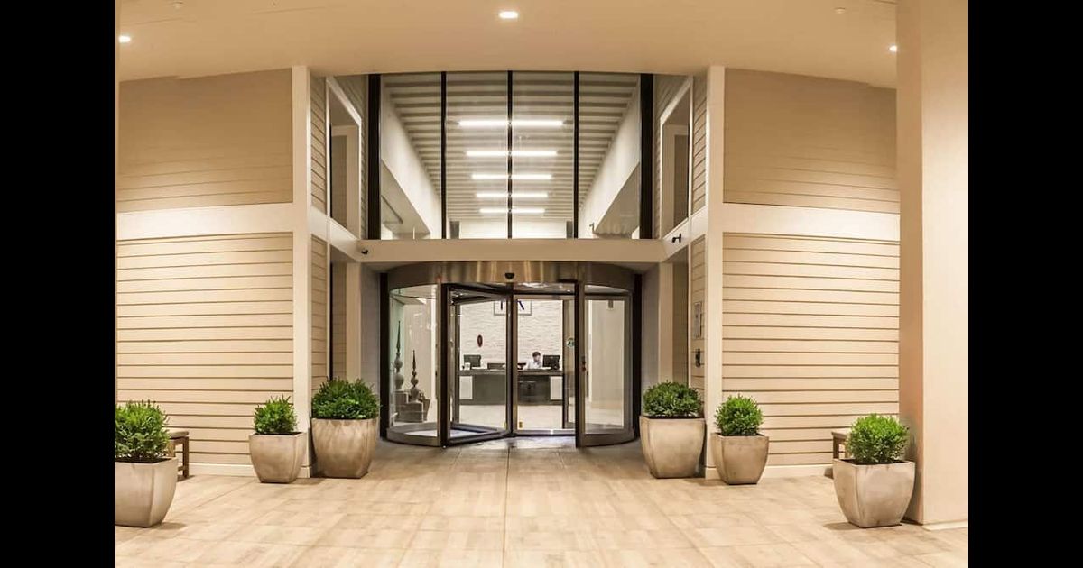 Hotel Renovo Des Moines Urbandale, Tapestry Collection by Hilton in ...