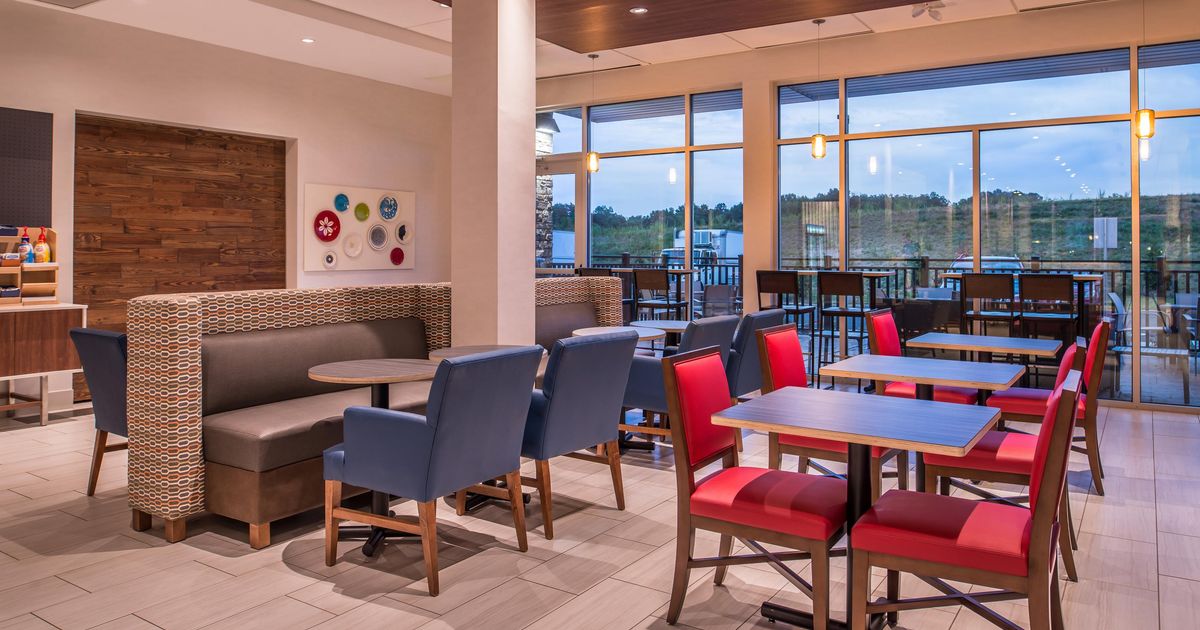 Holiday Inn Express & Suites Farmville By IHG from $87. Farmville Hotel ...
