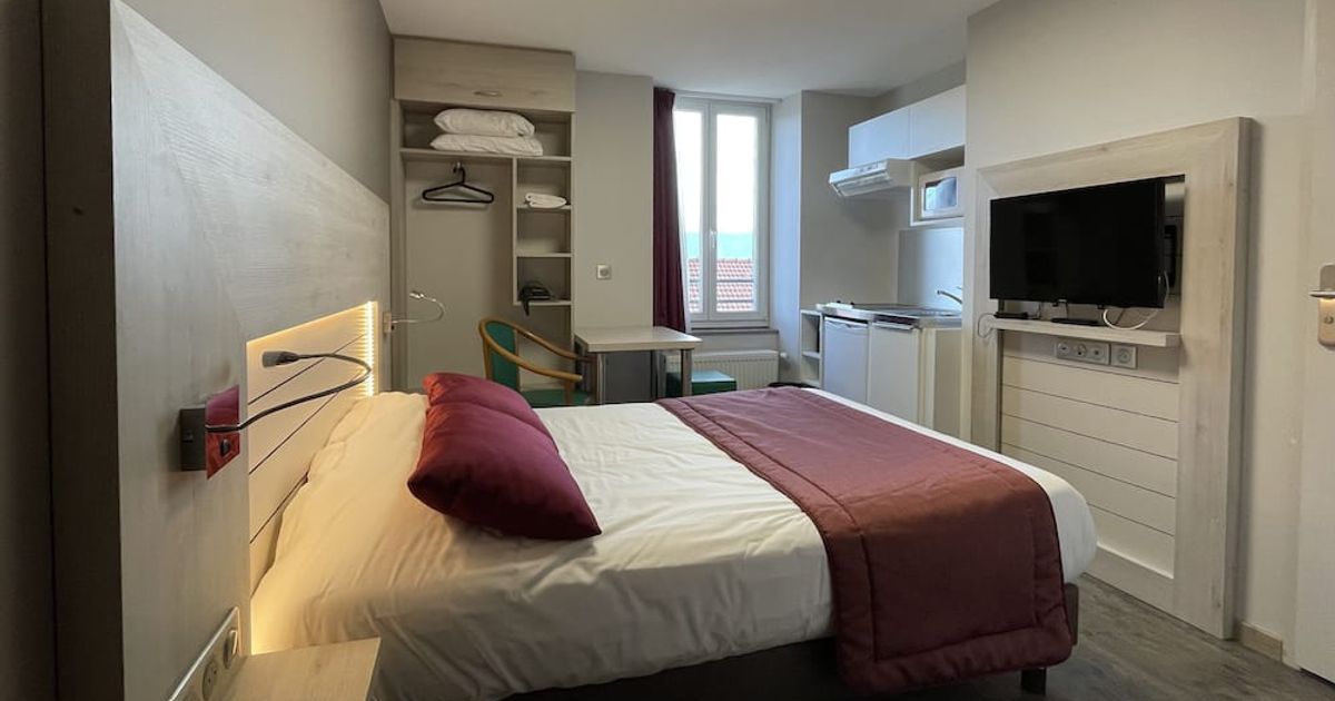 La Tour D'ivoire à partir de 63 €. Hôtels à Reignier-Ésery - KAYAK