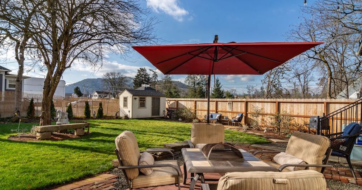 Historical John Rast House Circa 1875 desde $143 ($̶1̶7̶5̶). Roseburg ...