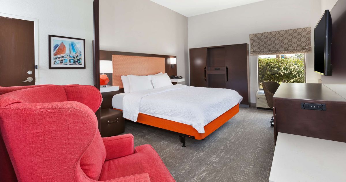 Hampton Inn Columbus/Delaware I-71 North ab 92 €. Hotels in Sunbury - KAYAK