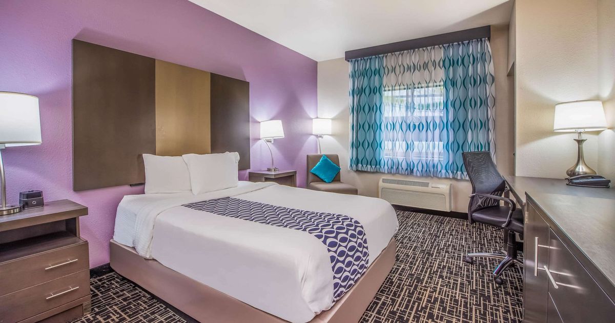 La Quinta Inn & Suites by Wyndham Fairborn Wright-Patterson from $60 ...