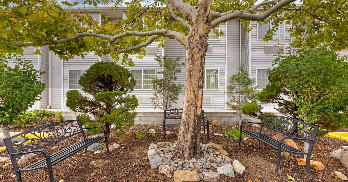 Best Western Fallon Inn & Suites from $124. Fallon Hotel Deals ...