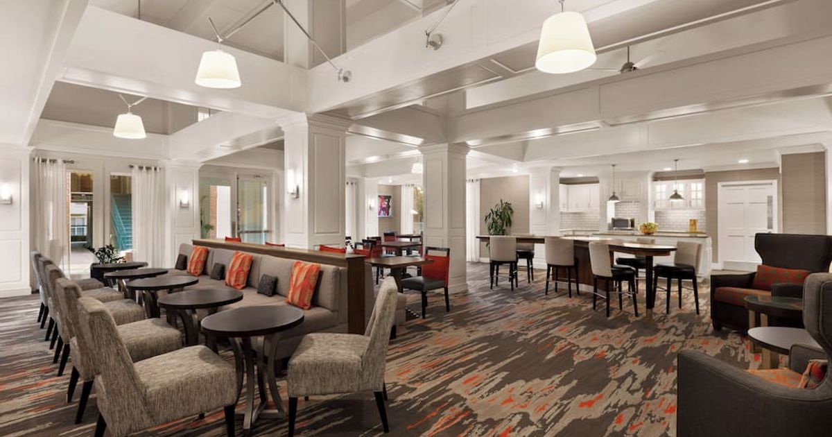 Addison Suites from $64. Addison Hotel Deals & Reviews - KAYAK