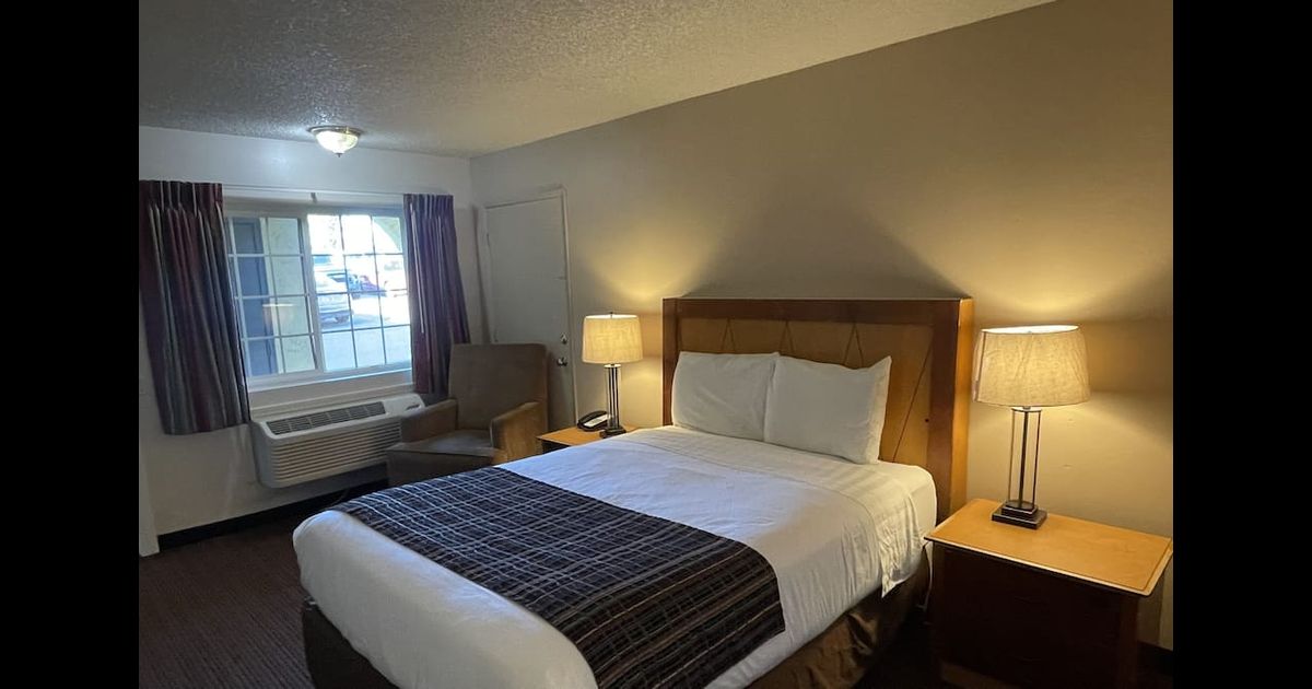 Skyway Inn - Seatac in SeaTac, the United States from $67: Deals ...