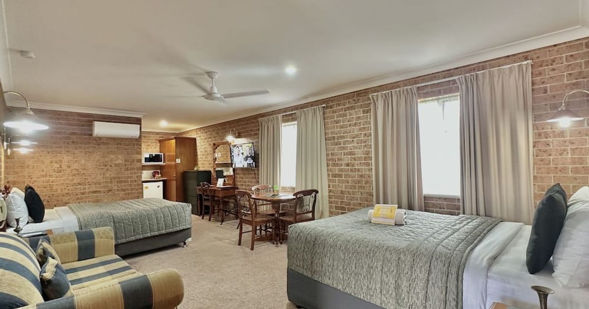 Golden Grain Motor Inn $113. Tamworth Hotel Deals & Reviews - KAYAK