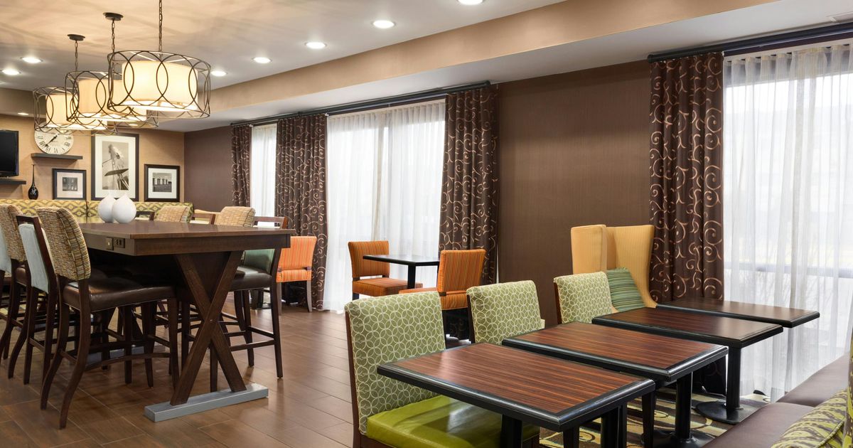 Hampton Inn Wichita-East desde $1,571 ($̶2̶,̶8̶2̶8̶). Wichita Hoteles ...