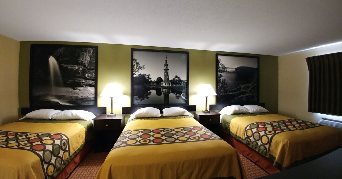 Super 8 By Wyndham Dekalb Il from $59. DeKalb Hotel Deals & Reviews - KAYAK