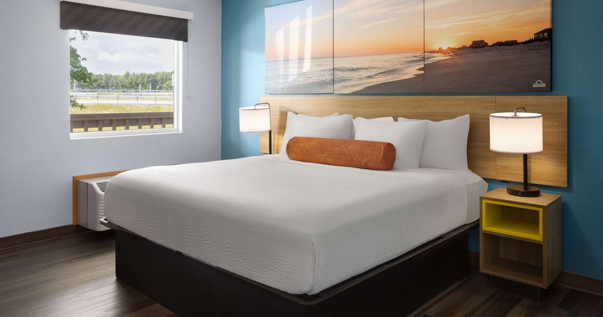 Days Inn by Wyndham Queensbury/Lake George from $58. Queensbury Hotel ...