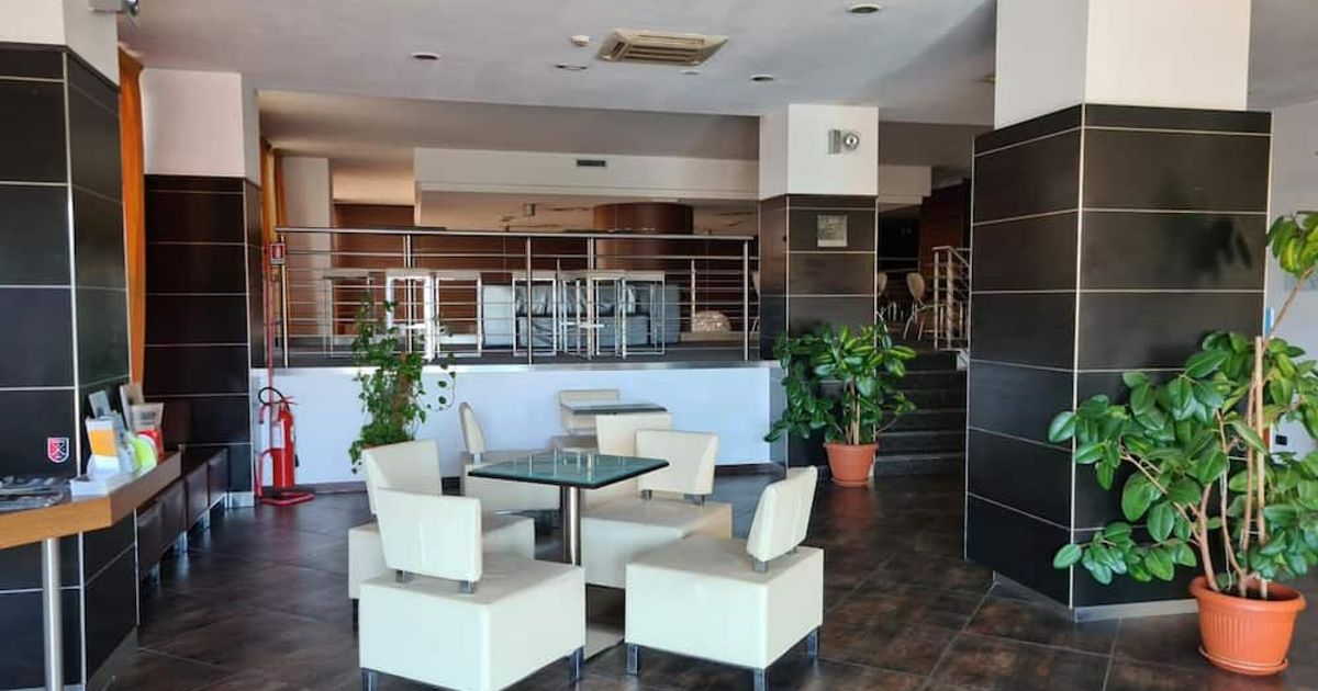 Vercelli Palace Hotel £51. Vercelli Hotel Deals & Reviews - KAYAK