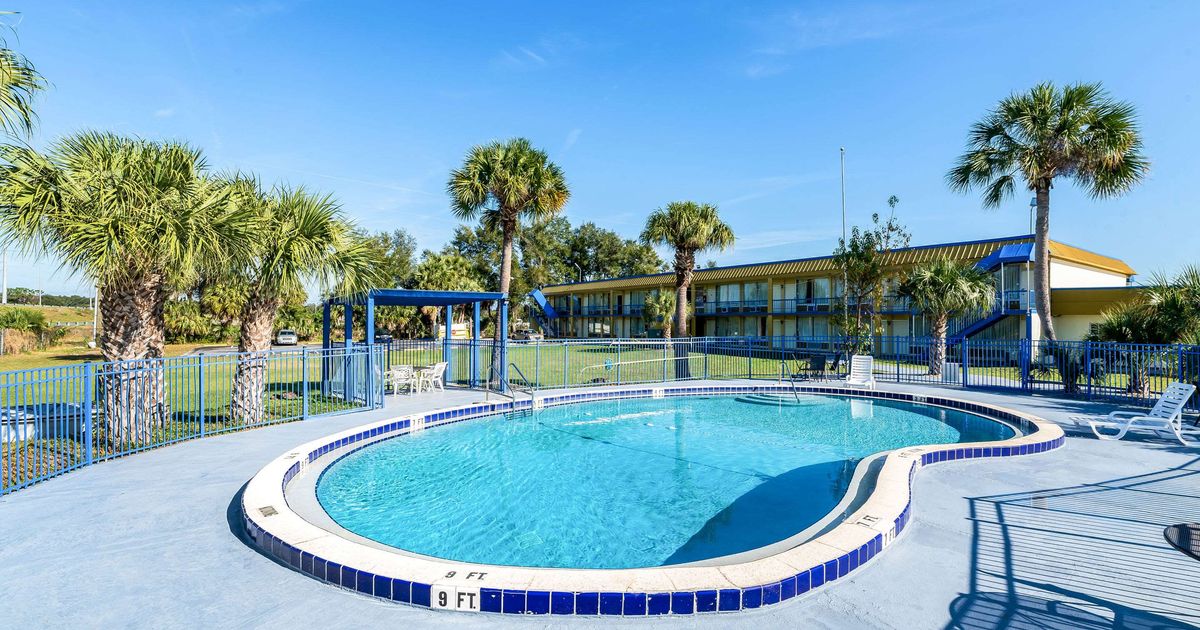 Rodeway Inn Bushnell from $58. Bushnell Hotel Deals & Reviews - KAYAK