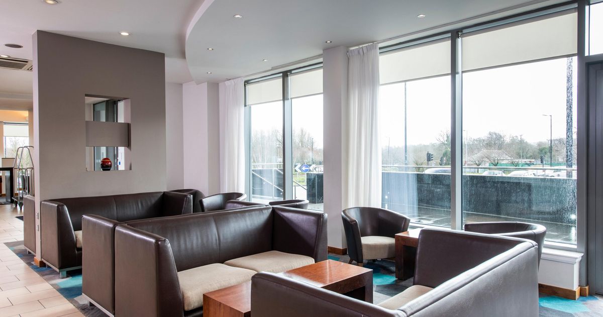 Holiday Inn Express Hamilton By IHG £42. Hamilton Hotel Deals & Reviews ...