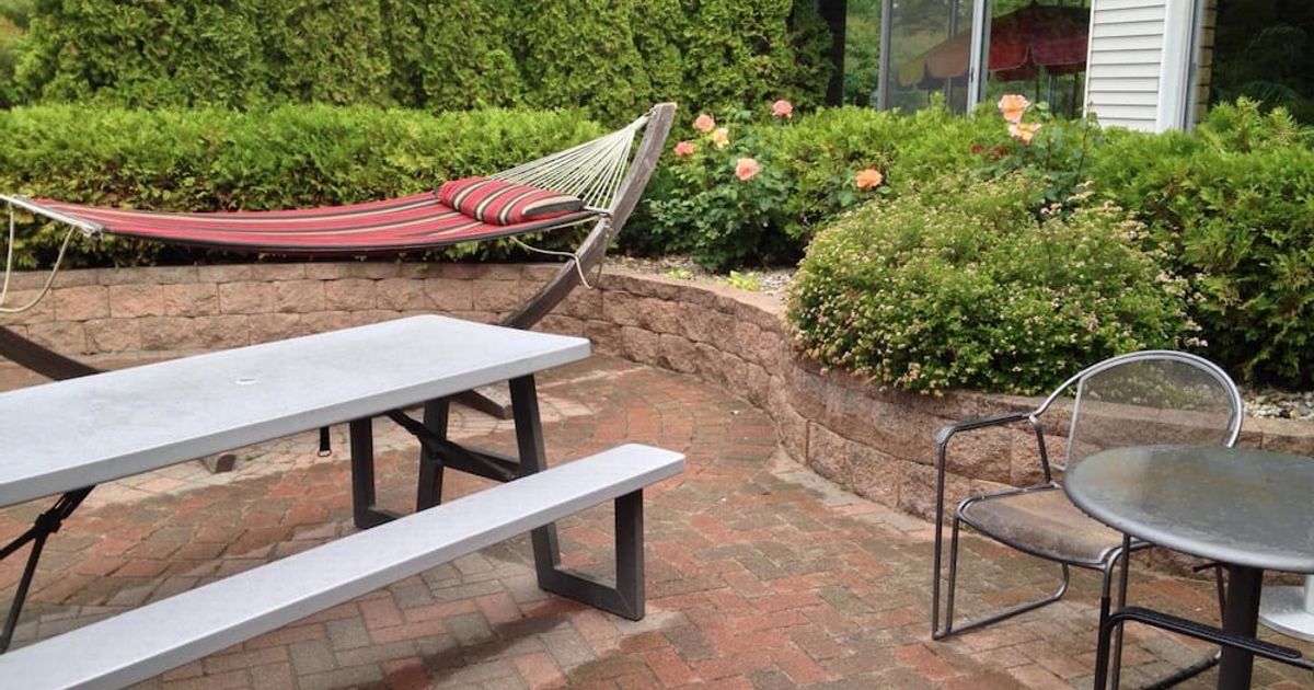 Parkside Inn Bridgeview from $84. Mackinaw City Hotel Deals & Reviews ...