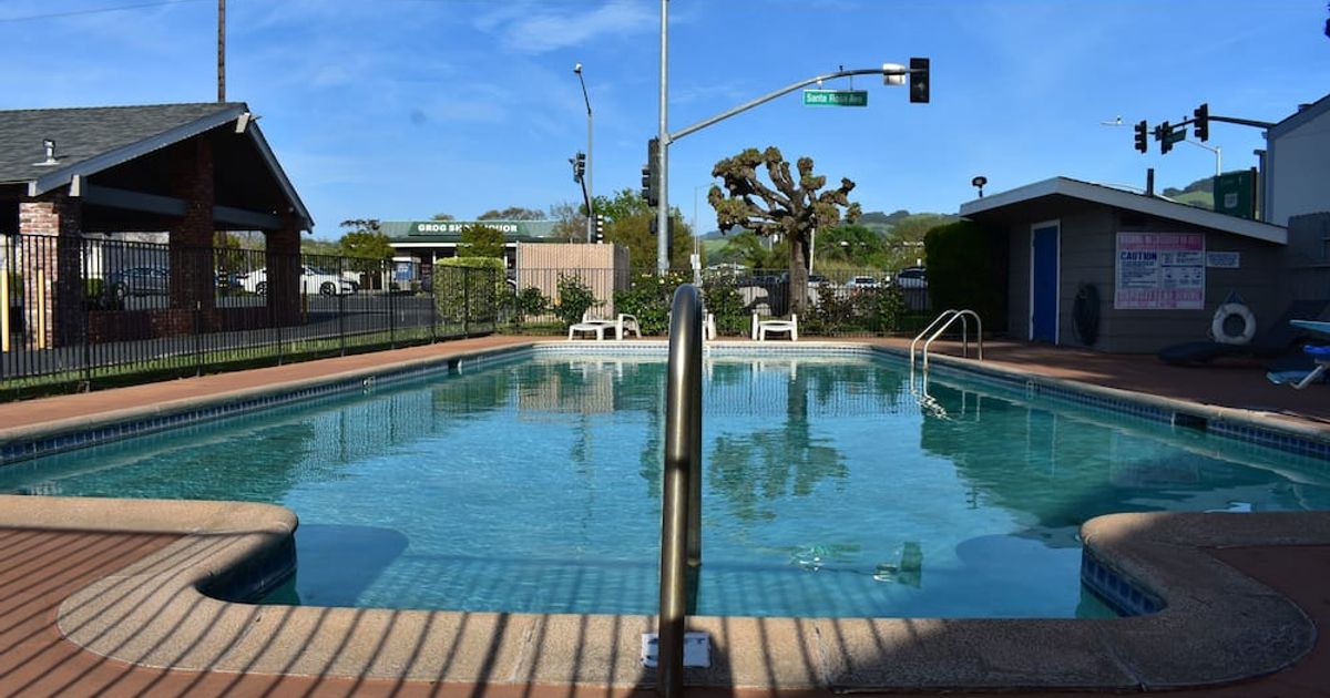 Country Inn à partir de 82 €. Motels à Santa Rosa - KAYAK